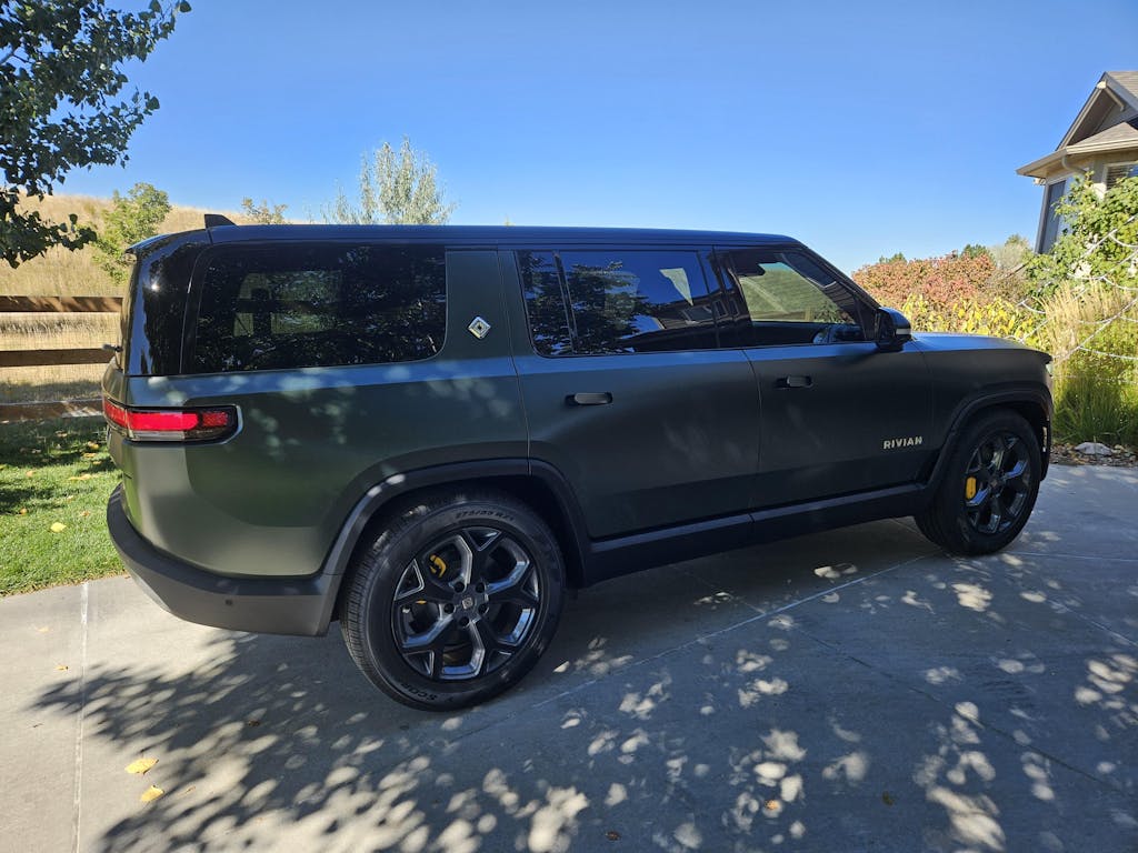 Chrome Delete Blackout Wrap Kit | for Rivian R1S 2022-2026 – TWRAPS