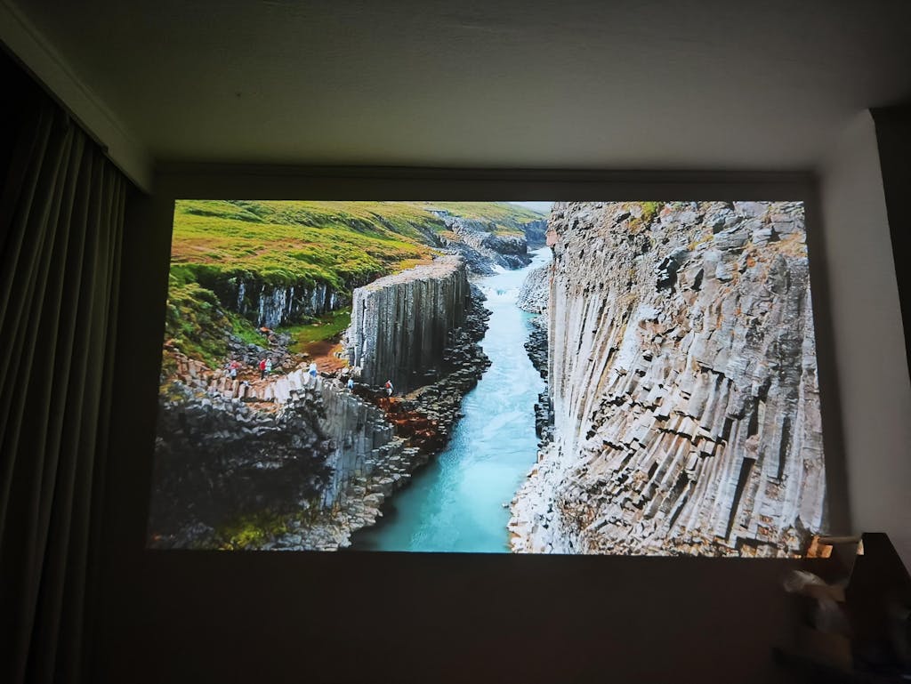 Ultimea Apollo P40 | Native 1080P Smart Projector with 4K Support