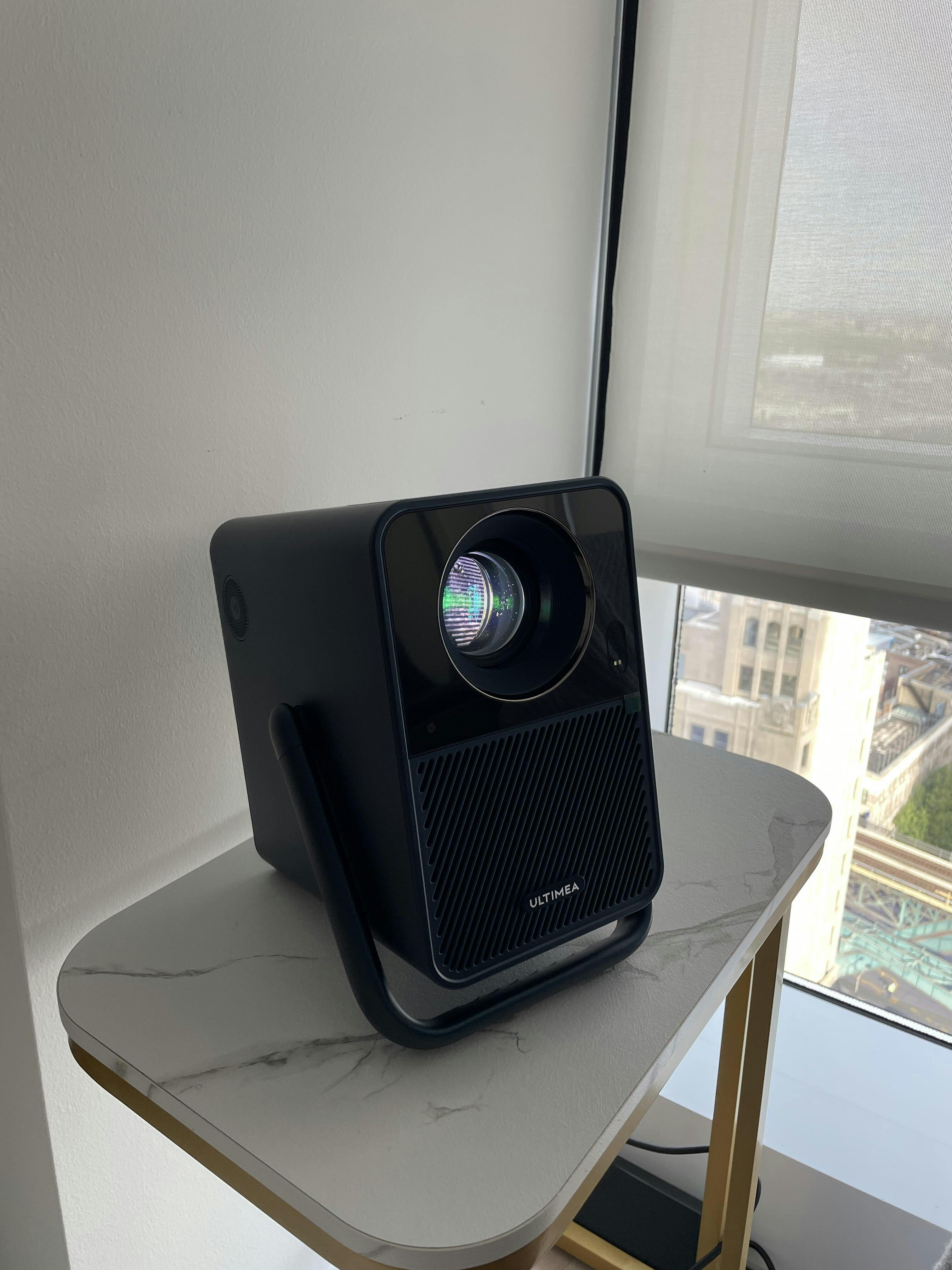 ULTIMEA Poseidon E40 | All-in-One Portable Smart Projector