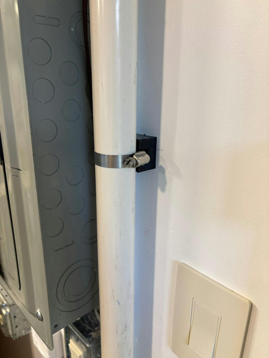 V-BAT™ PIPE CLAMP - Uniclamp USA