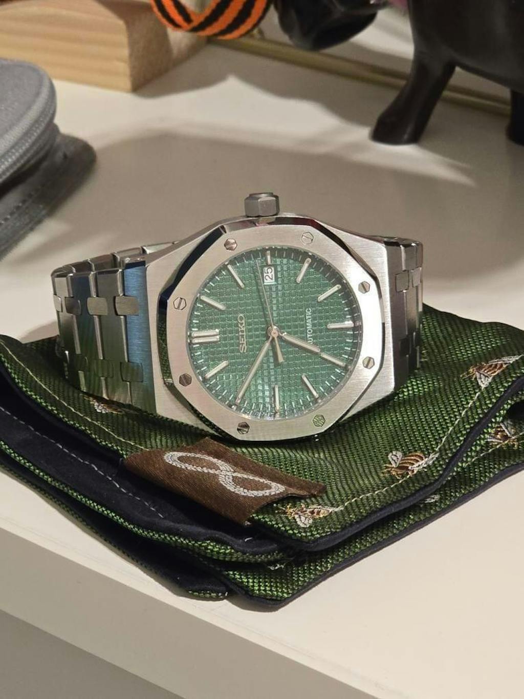 Seiko Mod - 41mm Royal Oak Automatic Green Dial – Uniq Watch Mods
