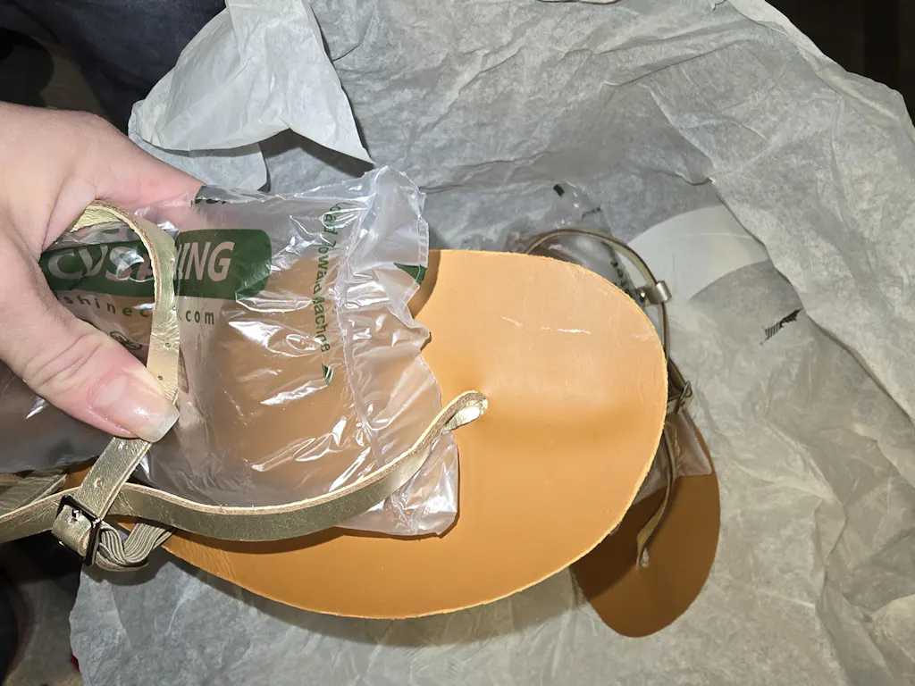 Saffron Platinum – Unshoes Minimal Footwear
