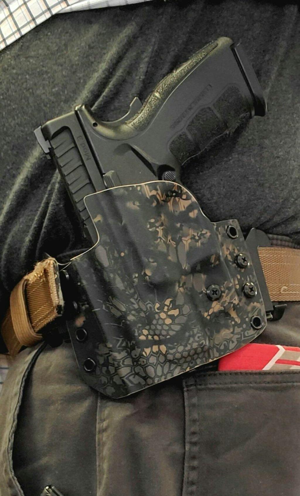 Fall Special OWB CC Holster – Upper Hand Holsters