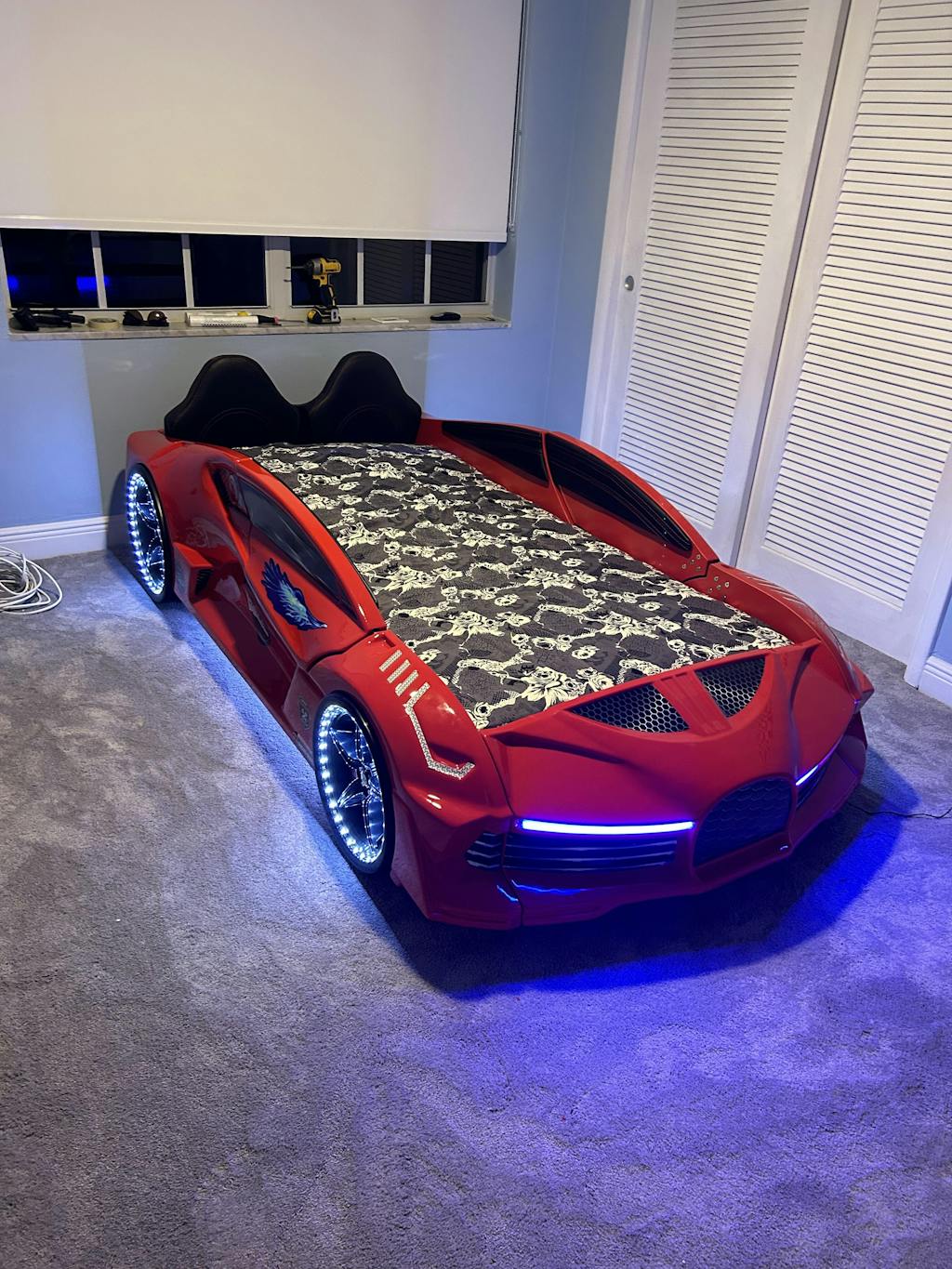 AERO EXTREME Racecarbed with LED Lights - Ready for the Race