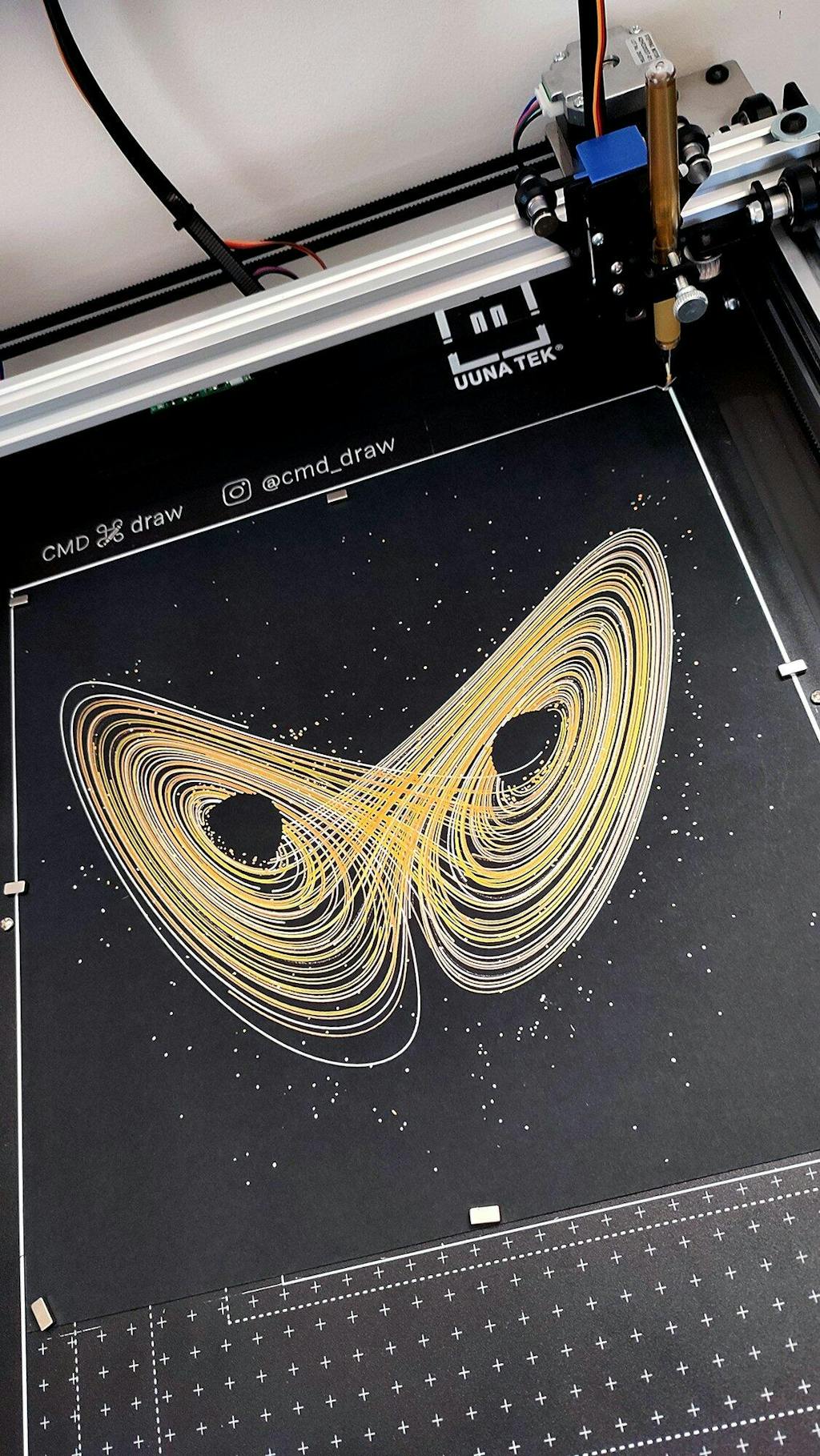 iDraw H SE/A3 Size Drawing Robot for Artists | UUNA TEK