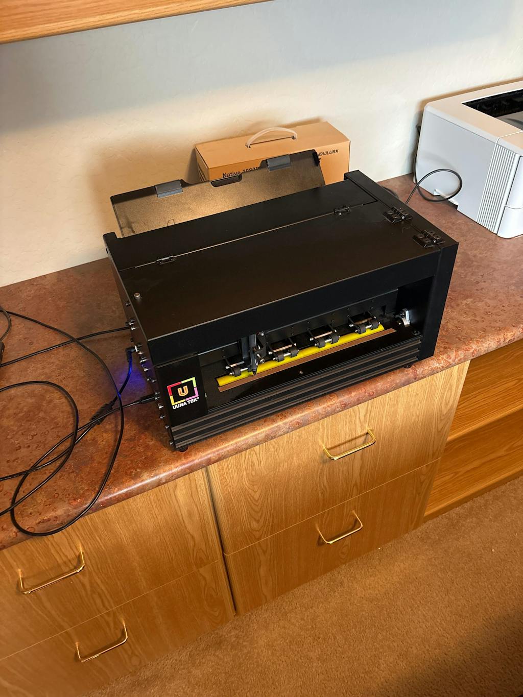 UUNA TEK iAuto - Automatic Writing Machine for Bulk Writing