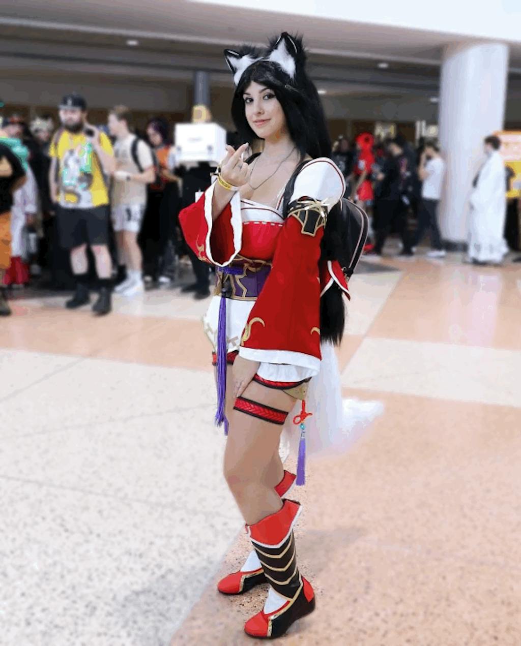 Uwowo League of Legends/LOL: Ahri Champion Nine Tailed Fox Wild Rift W ...