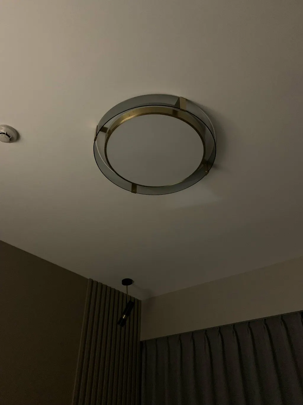Round Low Profile Ceiling Light – Vakkerlight
