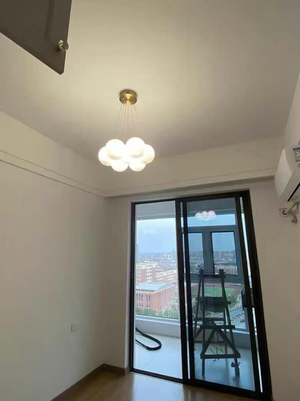 Glass Cluster Chandelier – Vakkerlight