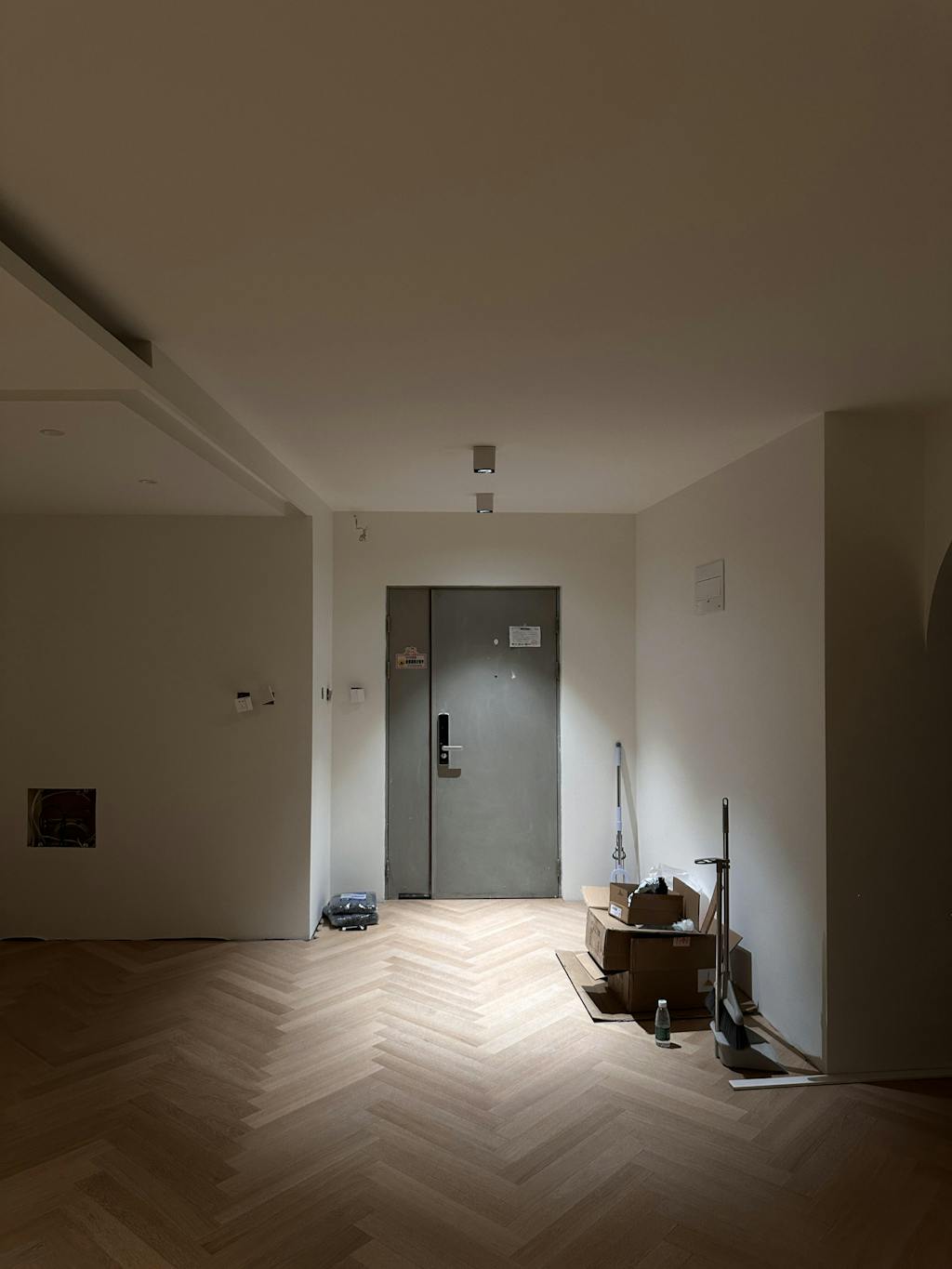 Giyan Surface Spotlight – Vakkerlight