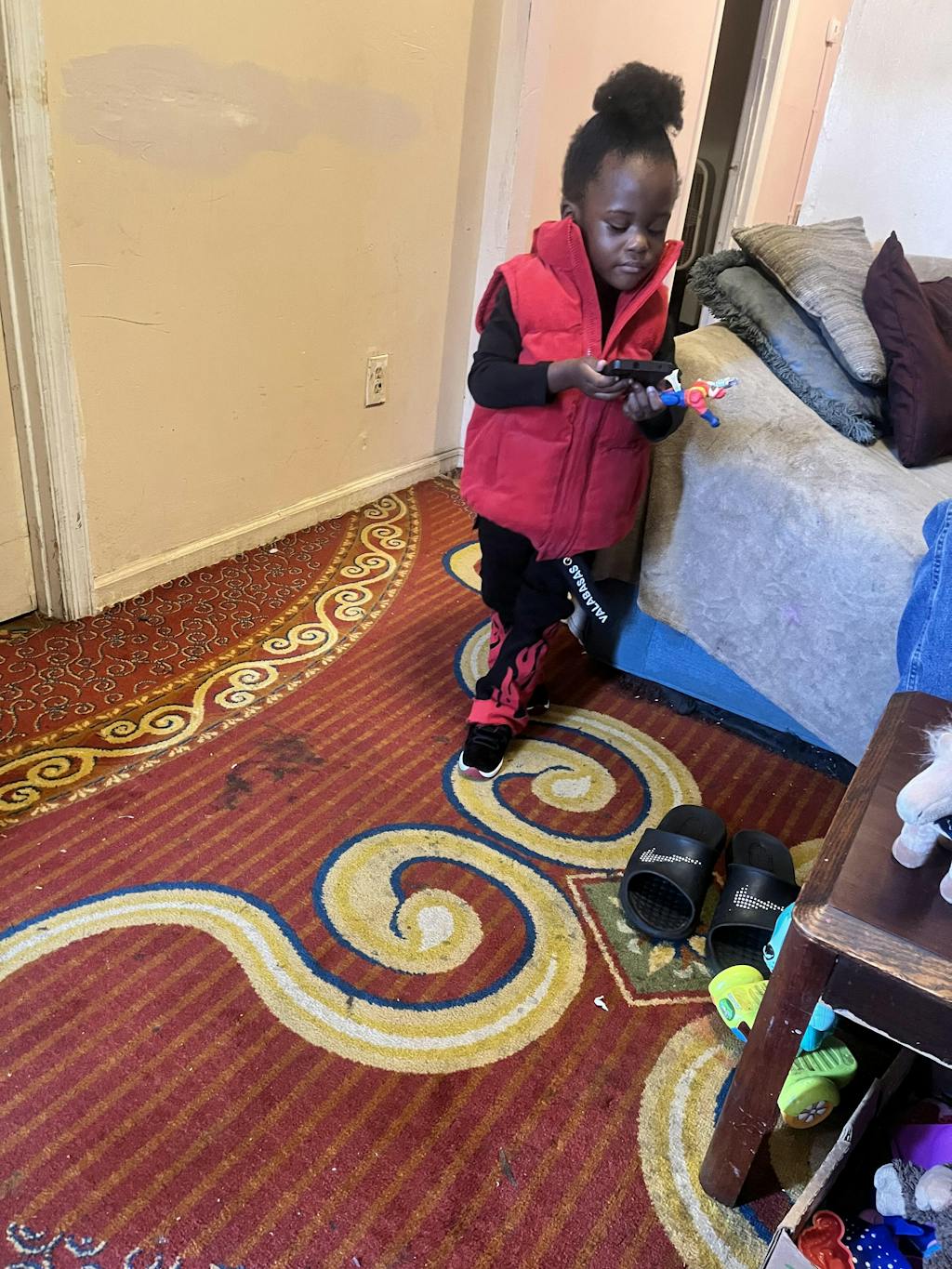 KIDS “ROOK” CORDUROY PUFFER VEST HOT PINK – Valabasas