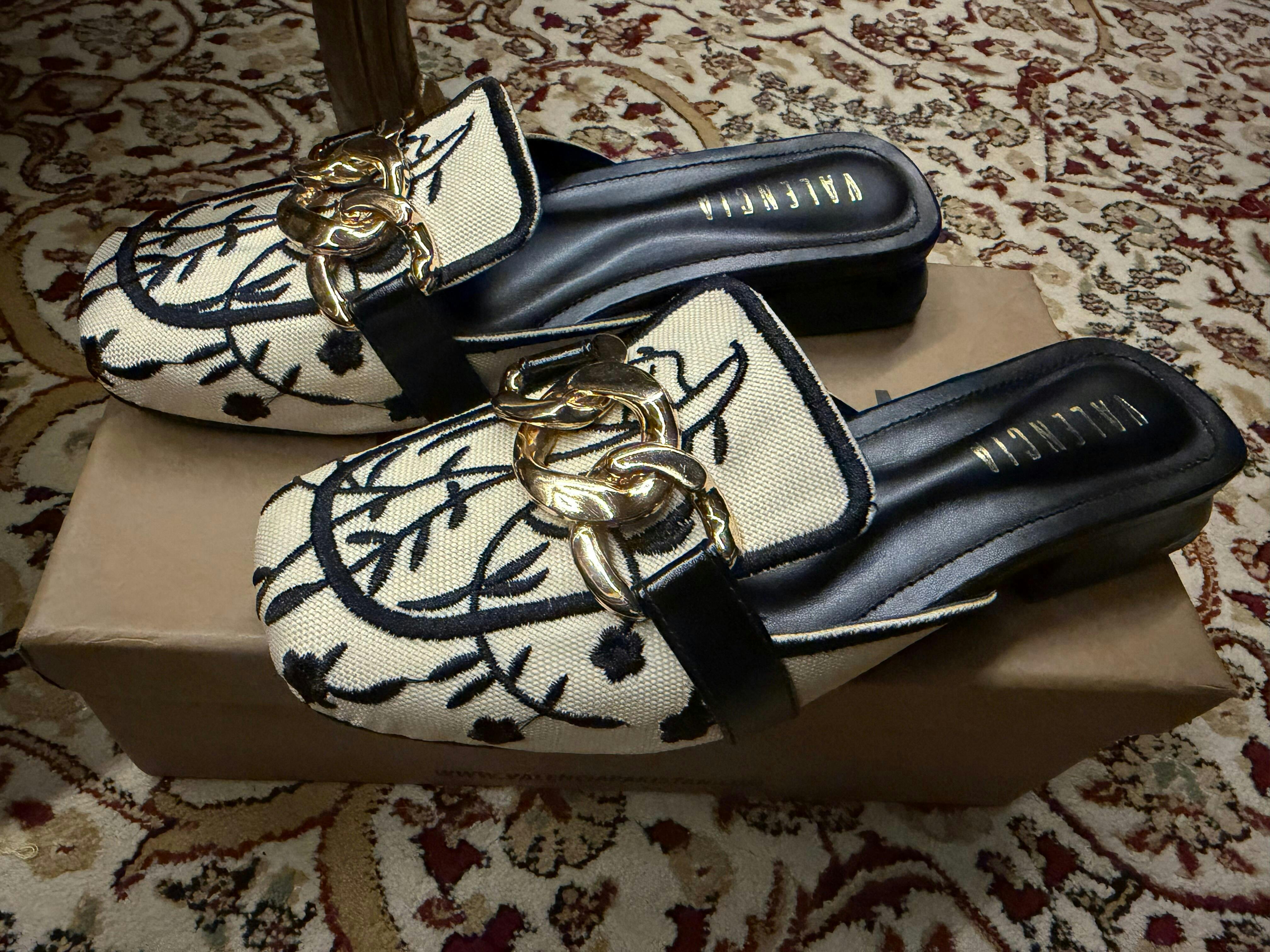 Katrina Flat Slingback Pumps – Valencia Pakistan