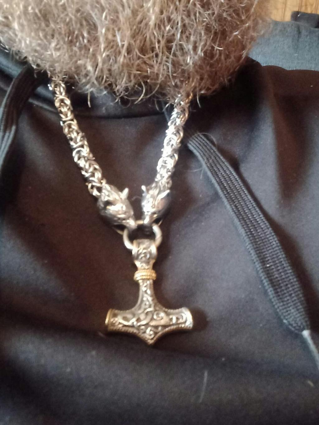 King Chain With Twin Wolf Heads & Gold Trimmed Mjolnir Pendant ...