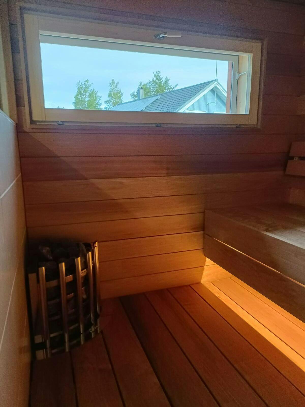 BASTU LED-strip 5W/m 24V, IP65, max. 100°C - 2,5m spole - Valotehdas