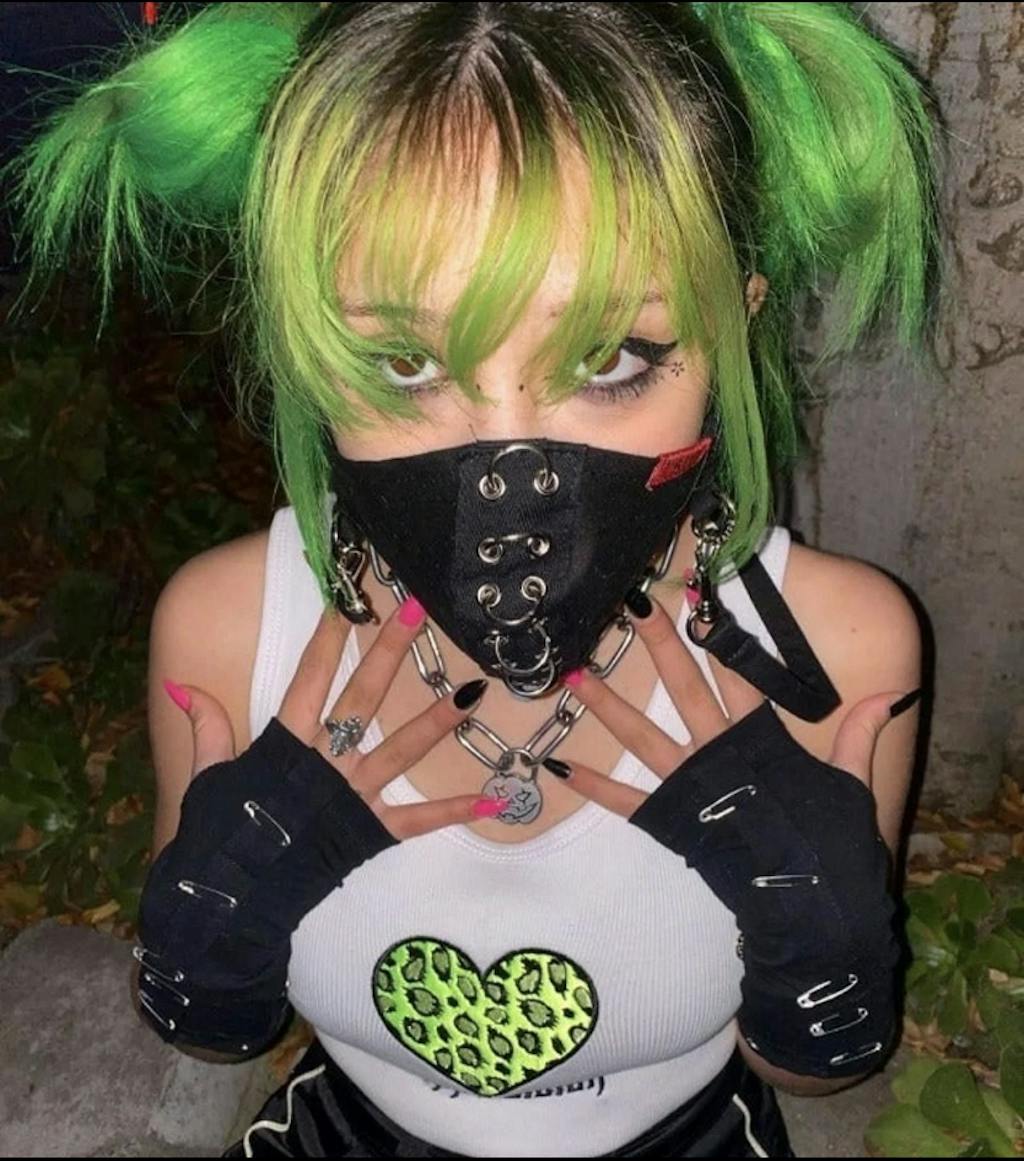 Tripp NYC Safety Pin Goth Arm Warmers – VampireFreaks