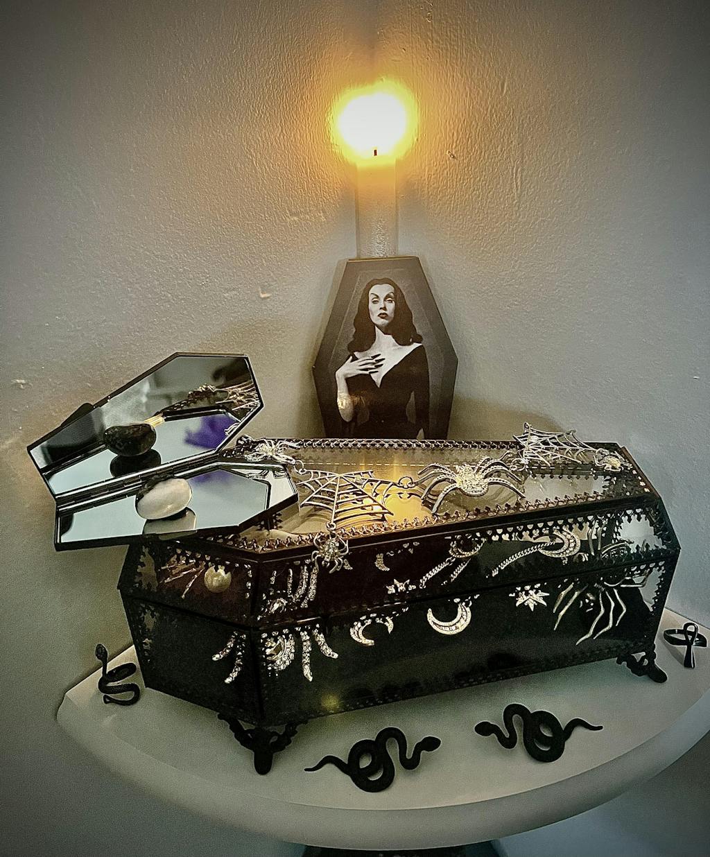 Goth Clothing at VampireFreaks. Emo and Punk Rock Fashion.