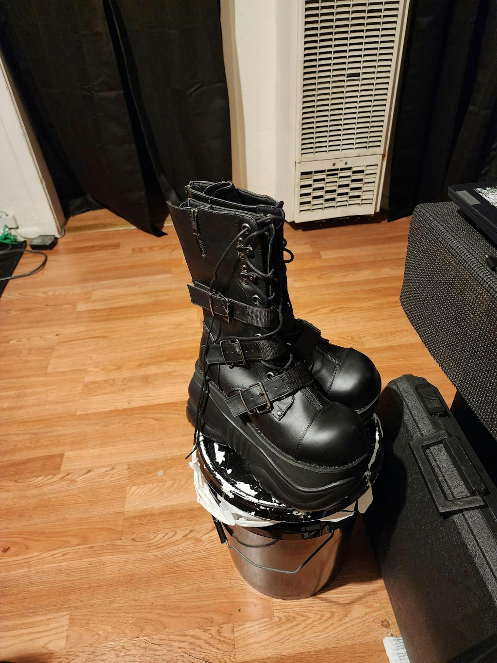 Spaced Out Platform Boots [BOXER-230-BVL] – VampireFreaks