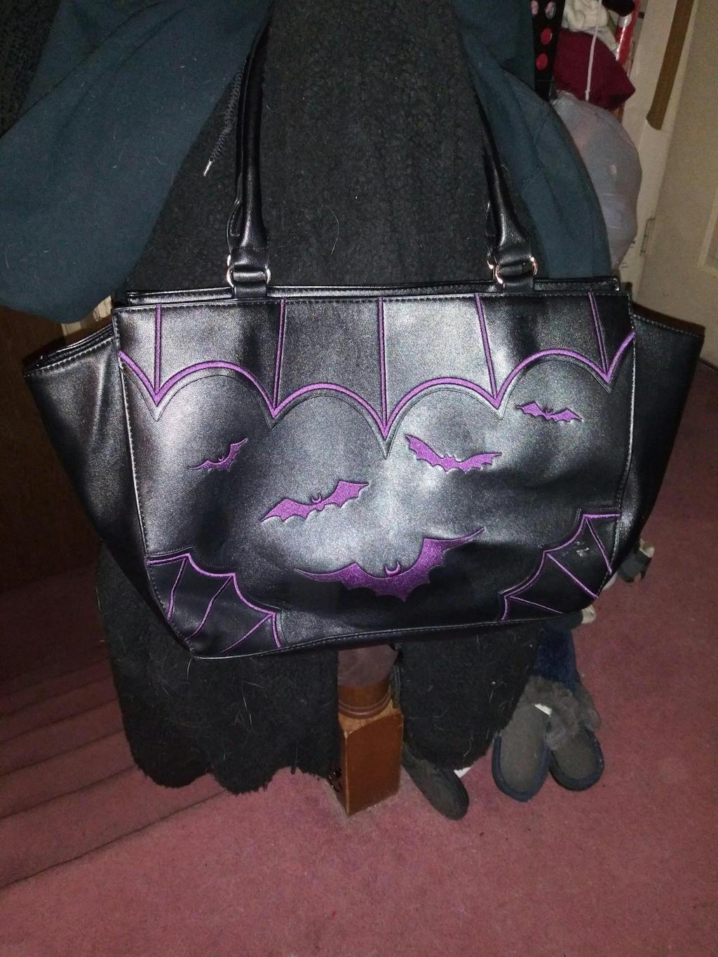 Night Flight Bat Handbag [BLACK/PURPLE] – VampireFreaks