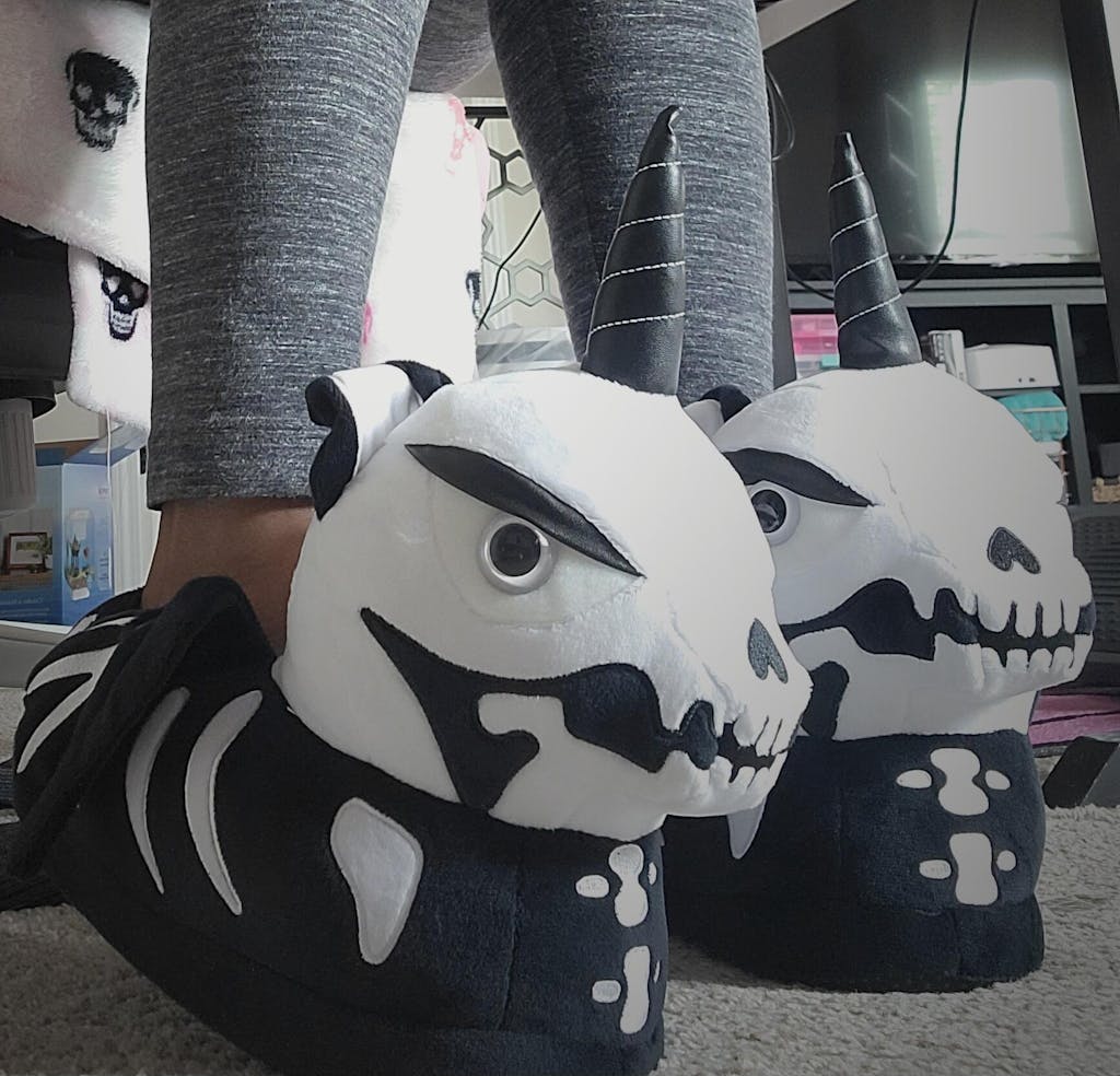 Bone Myth Slippers – VampireFreaks