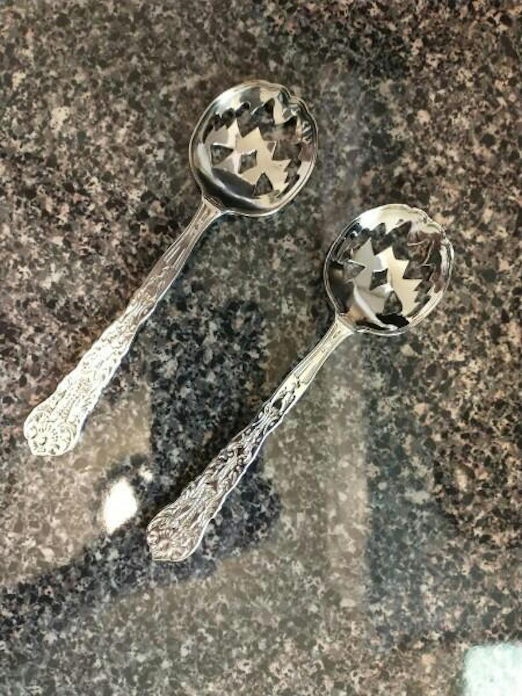 Haunted Hallows Tea Spoon Set of 2 – VampireFreaks