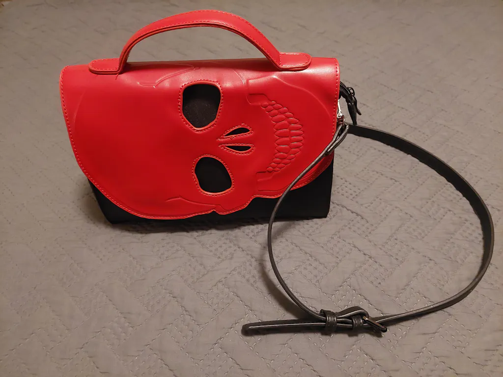 Red Death Bag [RED] – VampireFreaks