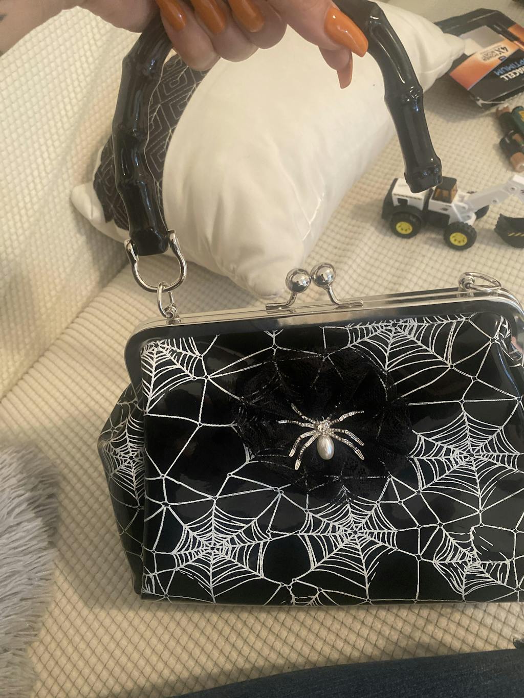 Cobweb Coven Handbag – VampireFreaks