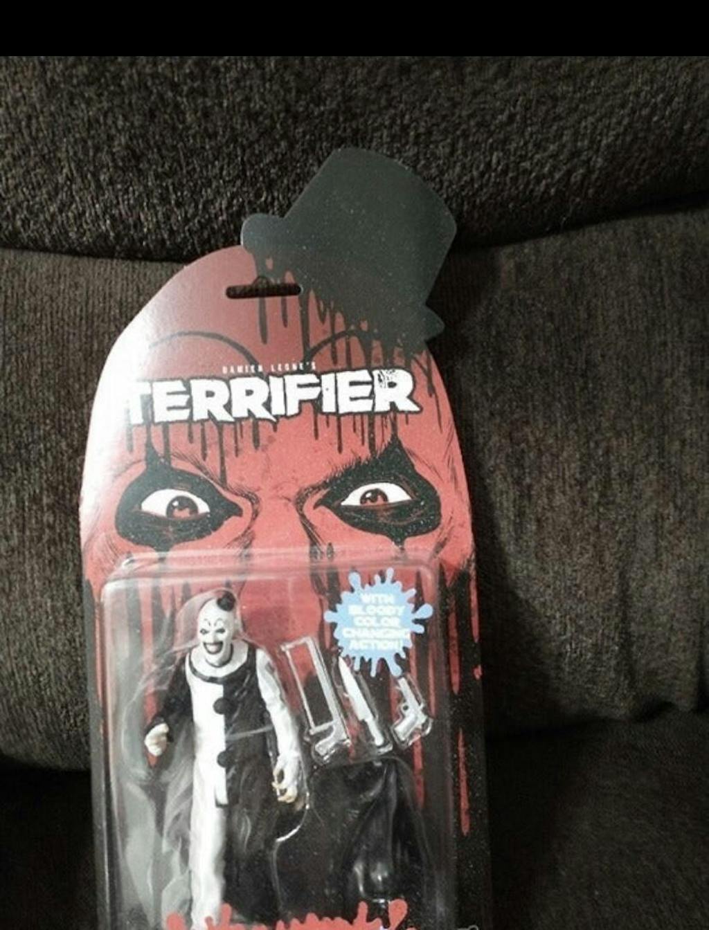 Terrifier: Art The Clown Blood Bath Action Figure – VampireFreaks