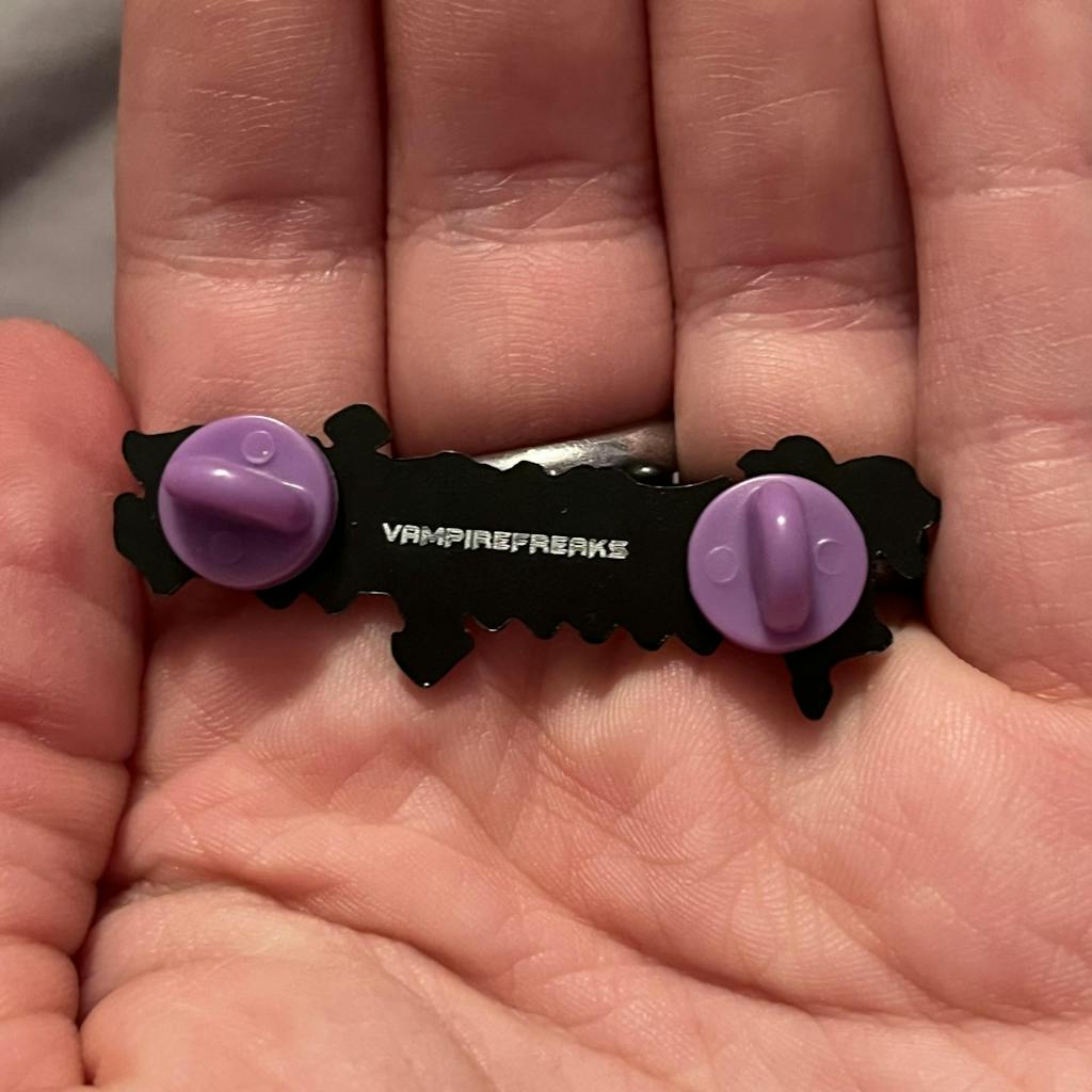 Vampire Enamel Pin – VampireFreaks