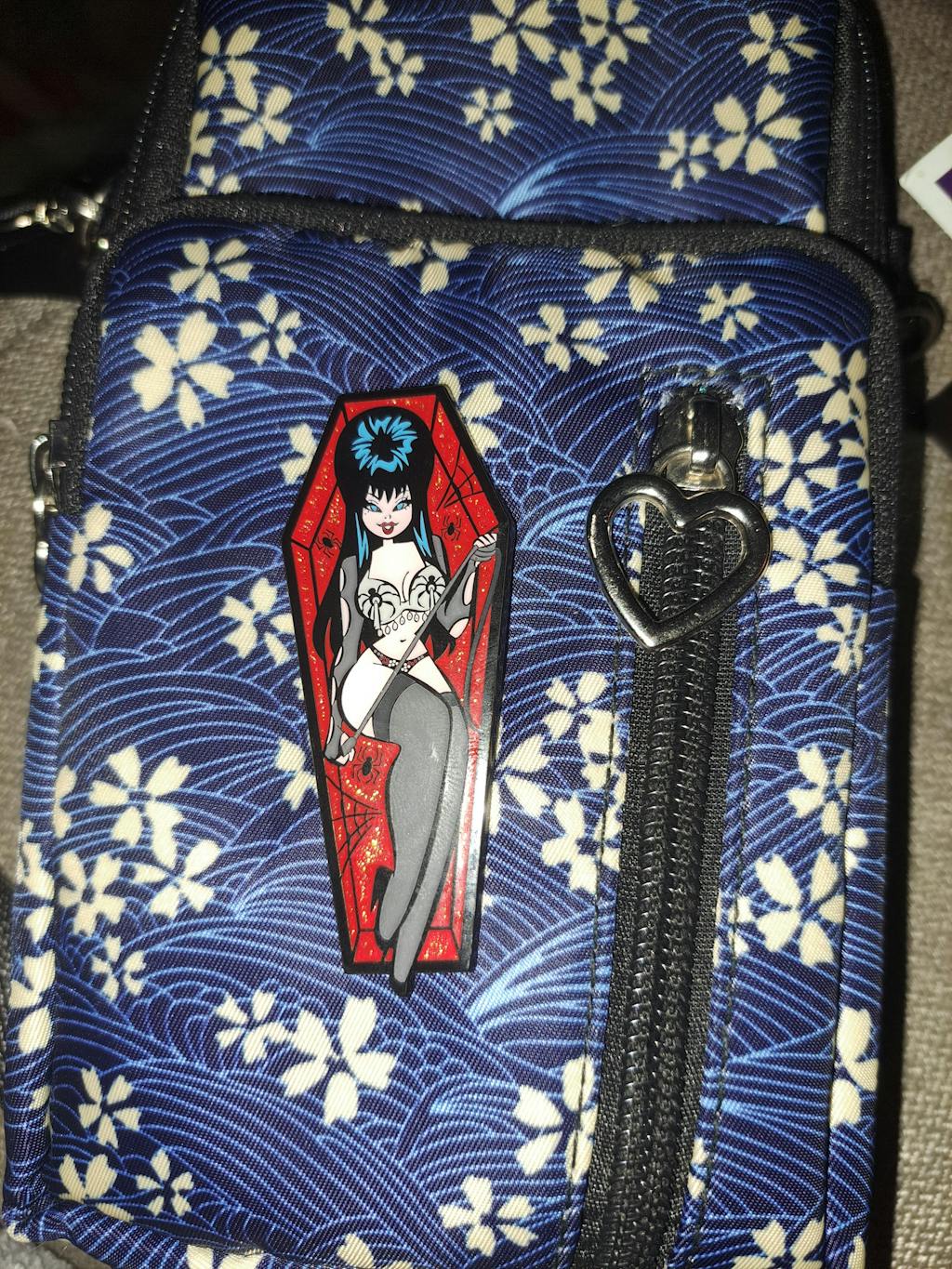 Elvira Spider Coffin Glitter Enamel Pin – VampireFreaks