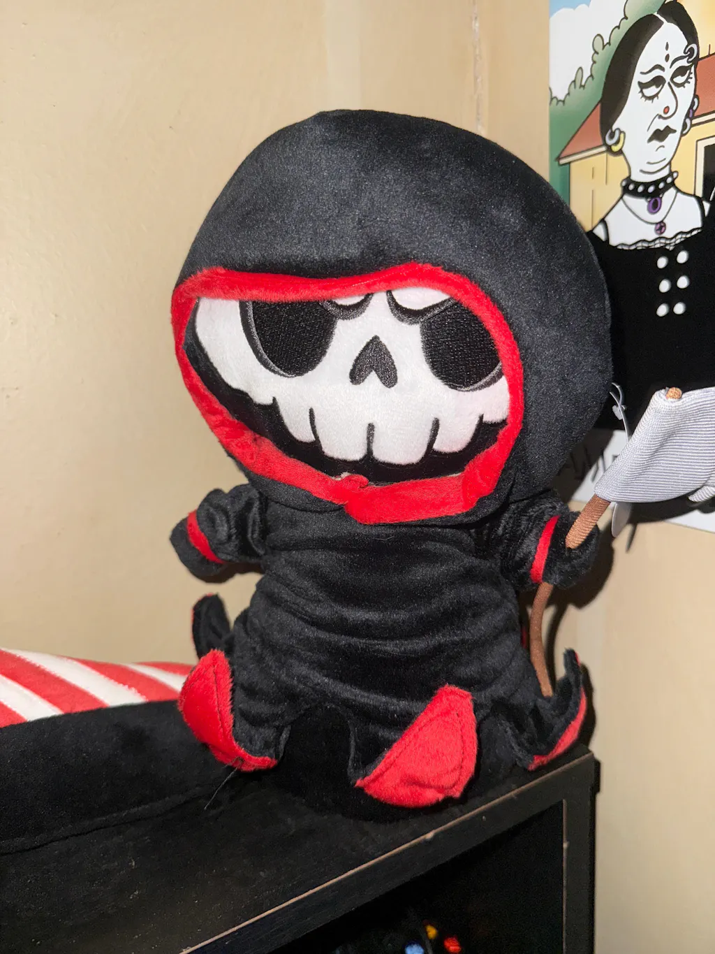 Grim Creeper Plush Toy – VampireFreaks