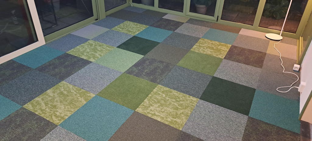 Heugaveld en Heuga tapijttegels | Van Heugten