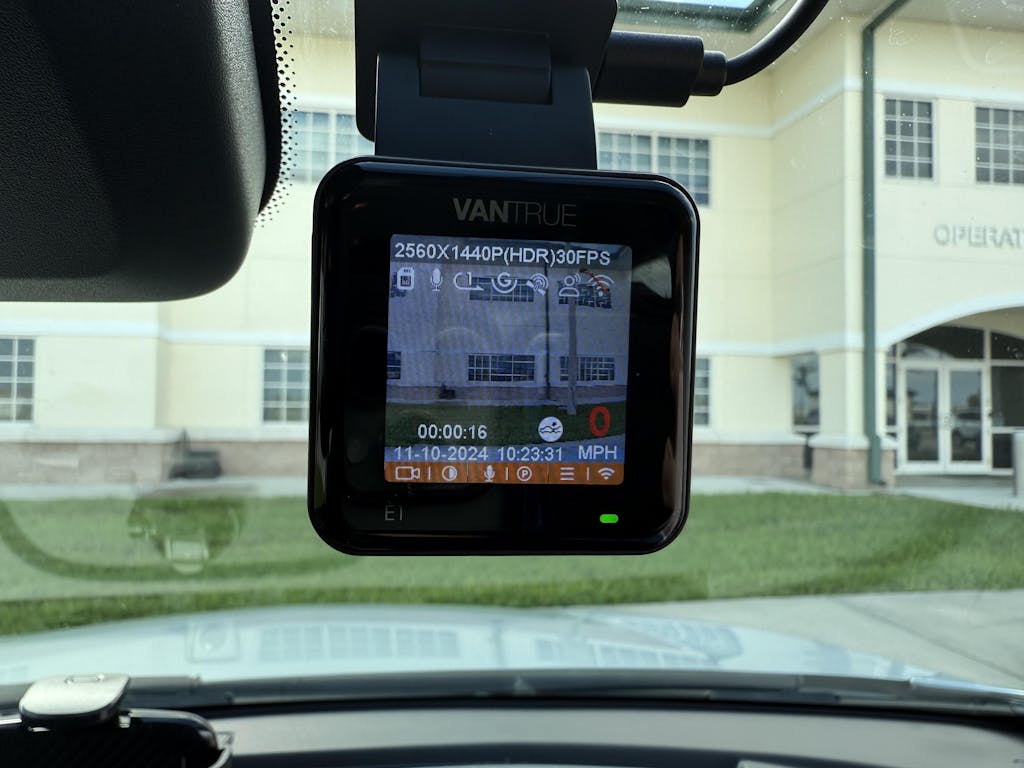 Element 1 (E1) – Vantrue