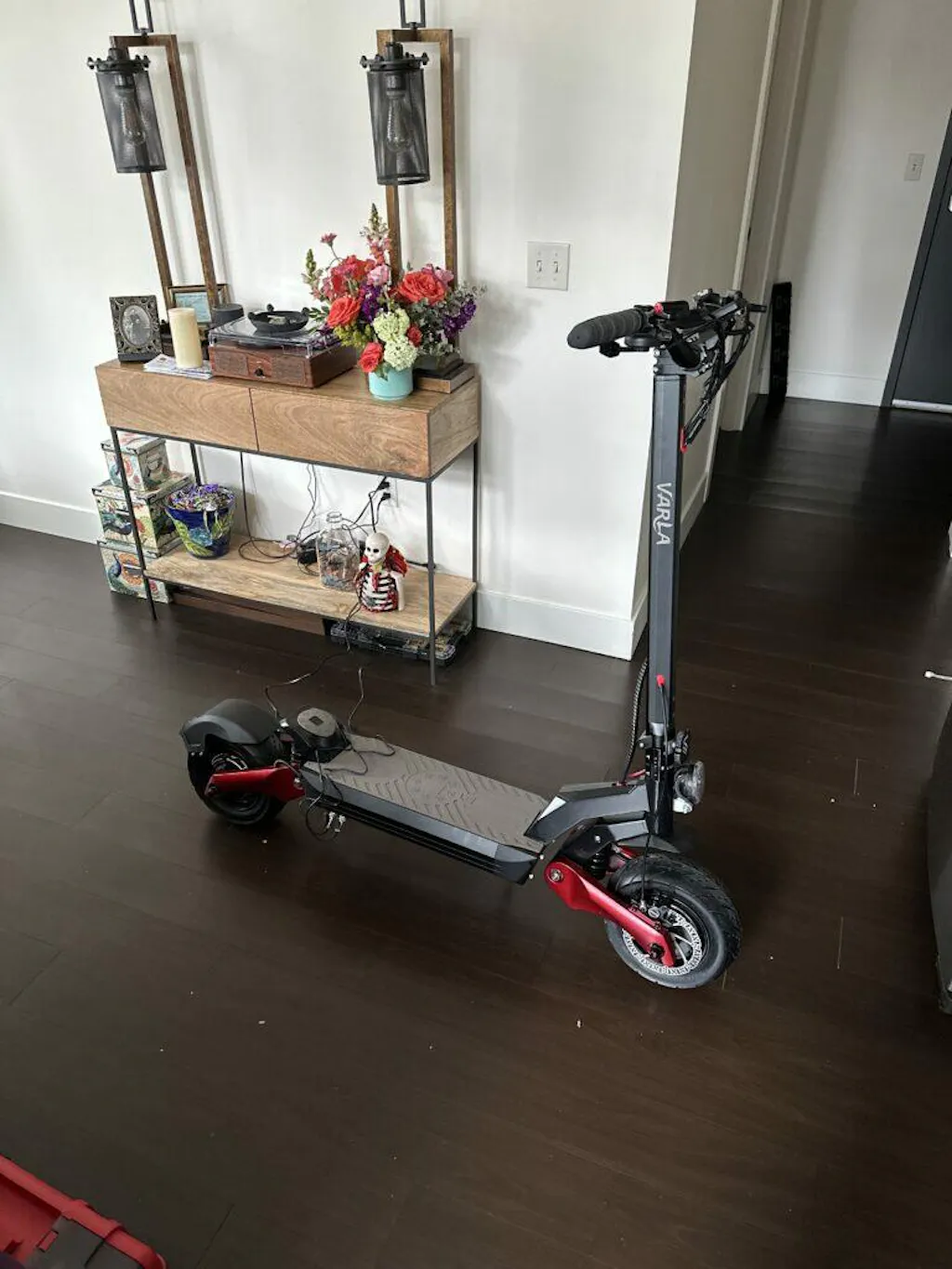 Eagle One Pro E-Scooter | Dual 1000W Motors & 45 MPH | Varla Scooter