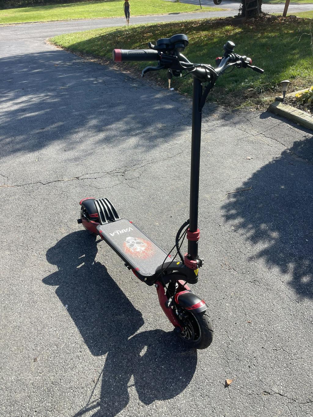 Eagle One E-Scooter | Dual 1000W Motor & 40 MPH | Varla Scooter