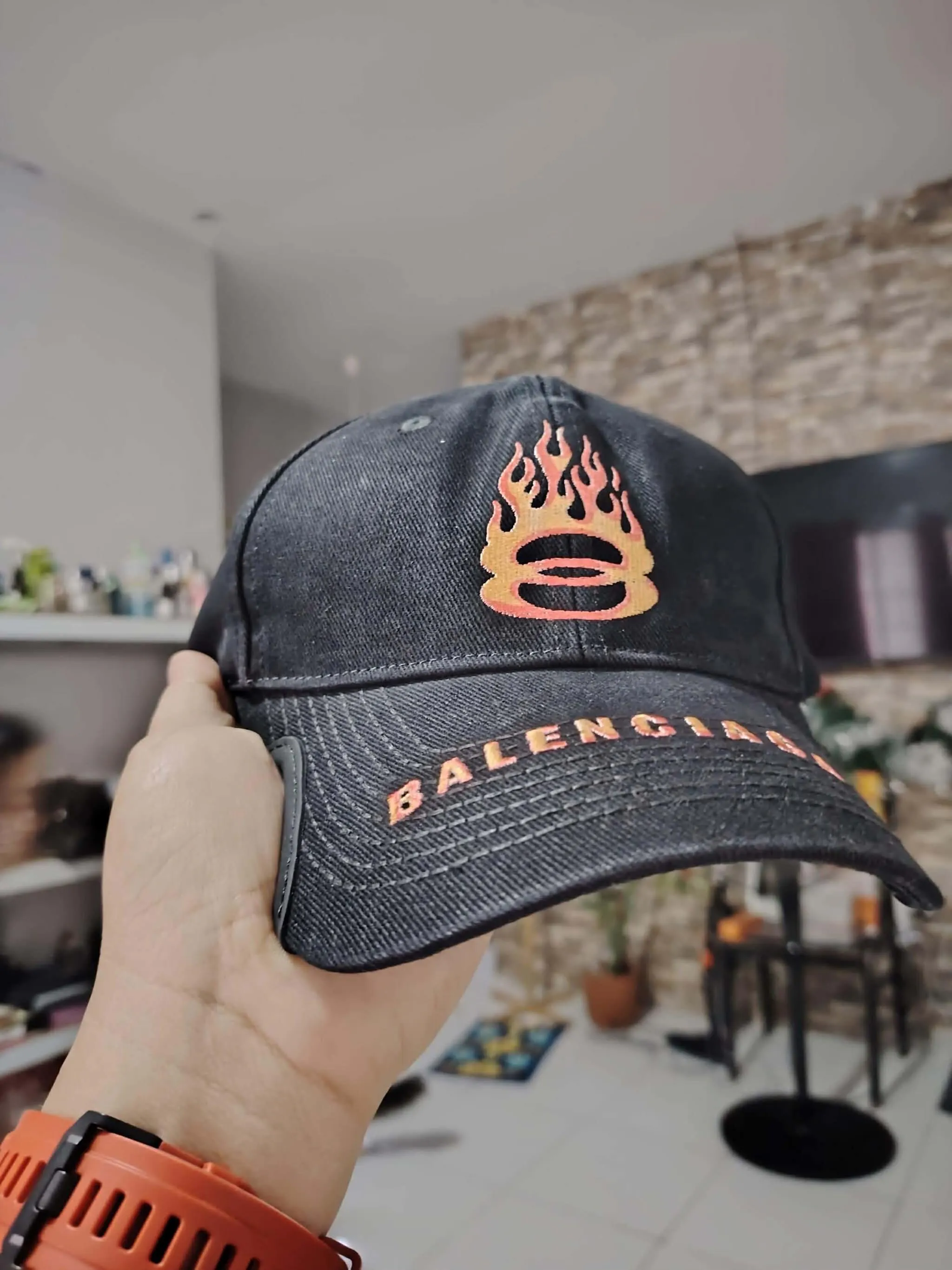 BALENCIAGA FW22 BURNING UNITY BASEBALL CAP – VAULT
