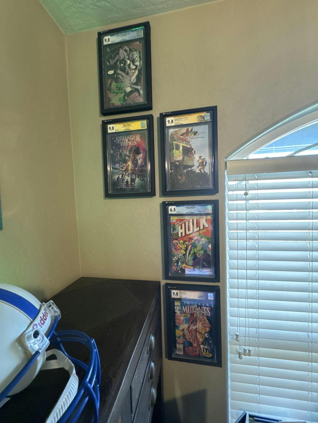 Comic Display - Vaulted®