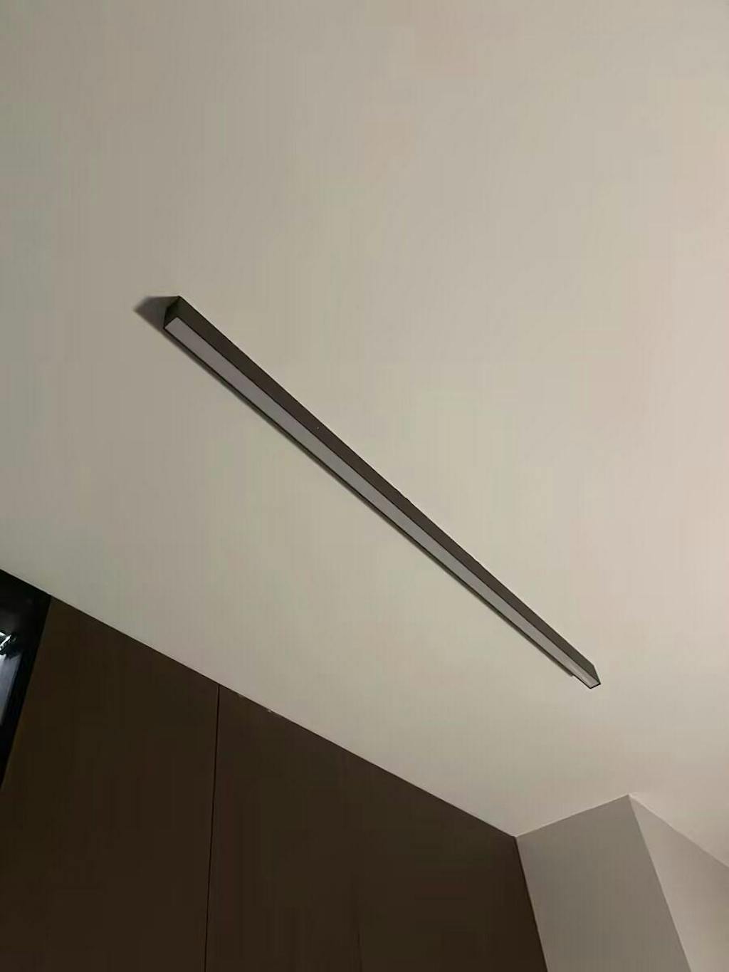 Minimalist Linear LED Flush Mount Ceiling Light Bar | VAXLAMP