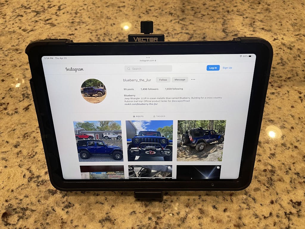 Vector Offroad Offers a Tablet Mount for Track and Rail