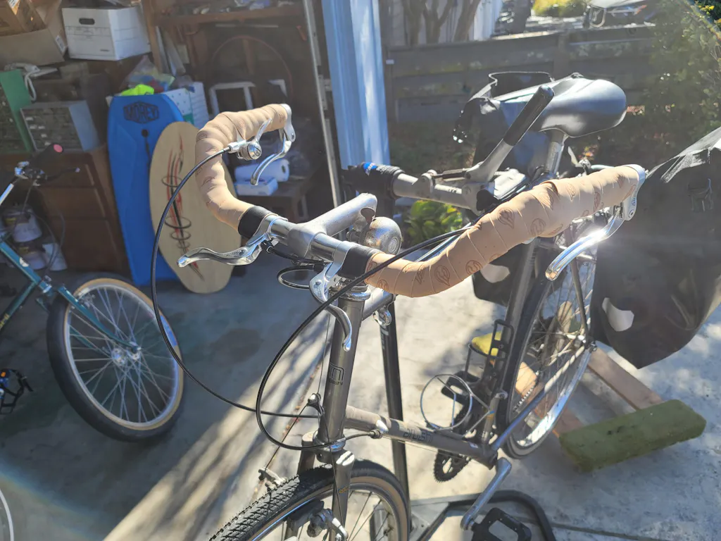 Left Bank Handlebar – Velo Orange
