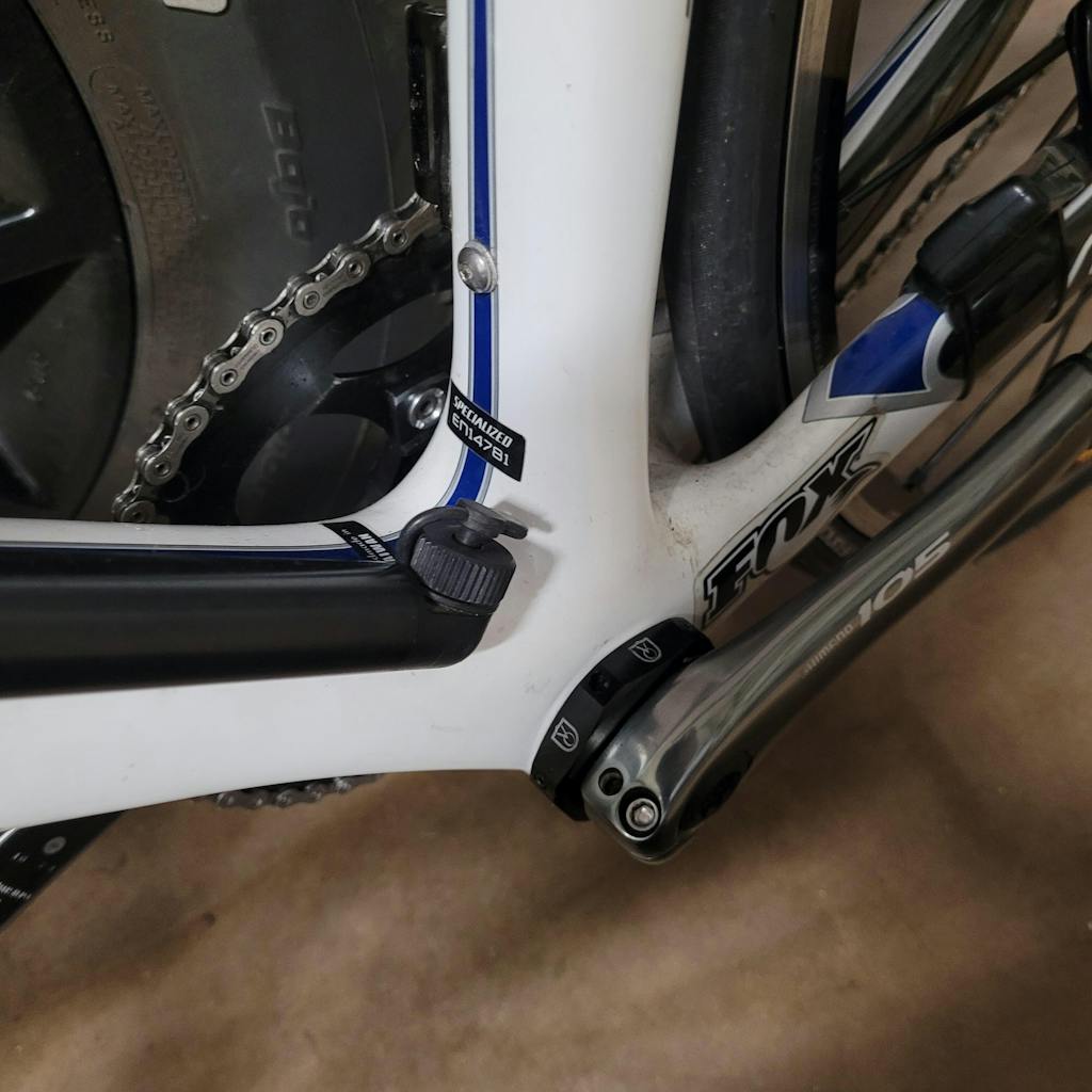 Eccentric English Threaded Bottom Bracket, 24mm – Velo Orange