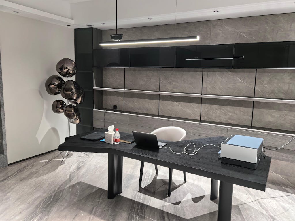 Lava Stand Floor Lamp – Unusual Lighting for Living Room – Vinlighting