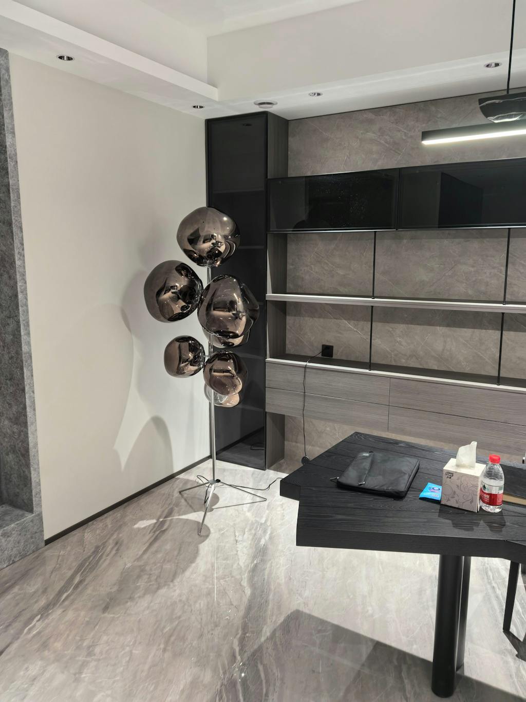 Lava Stand Floor Lamp – Unusual Lighting for Living Room – Vinlighting