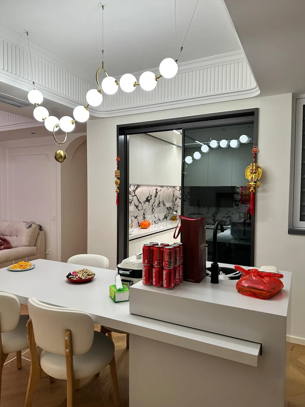 Necklace Pearl Chandelier | Elegant Hand-Blown Glass Lighting – Vinlighting