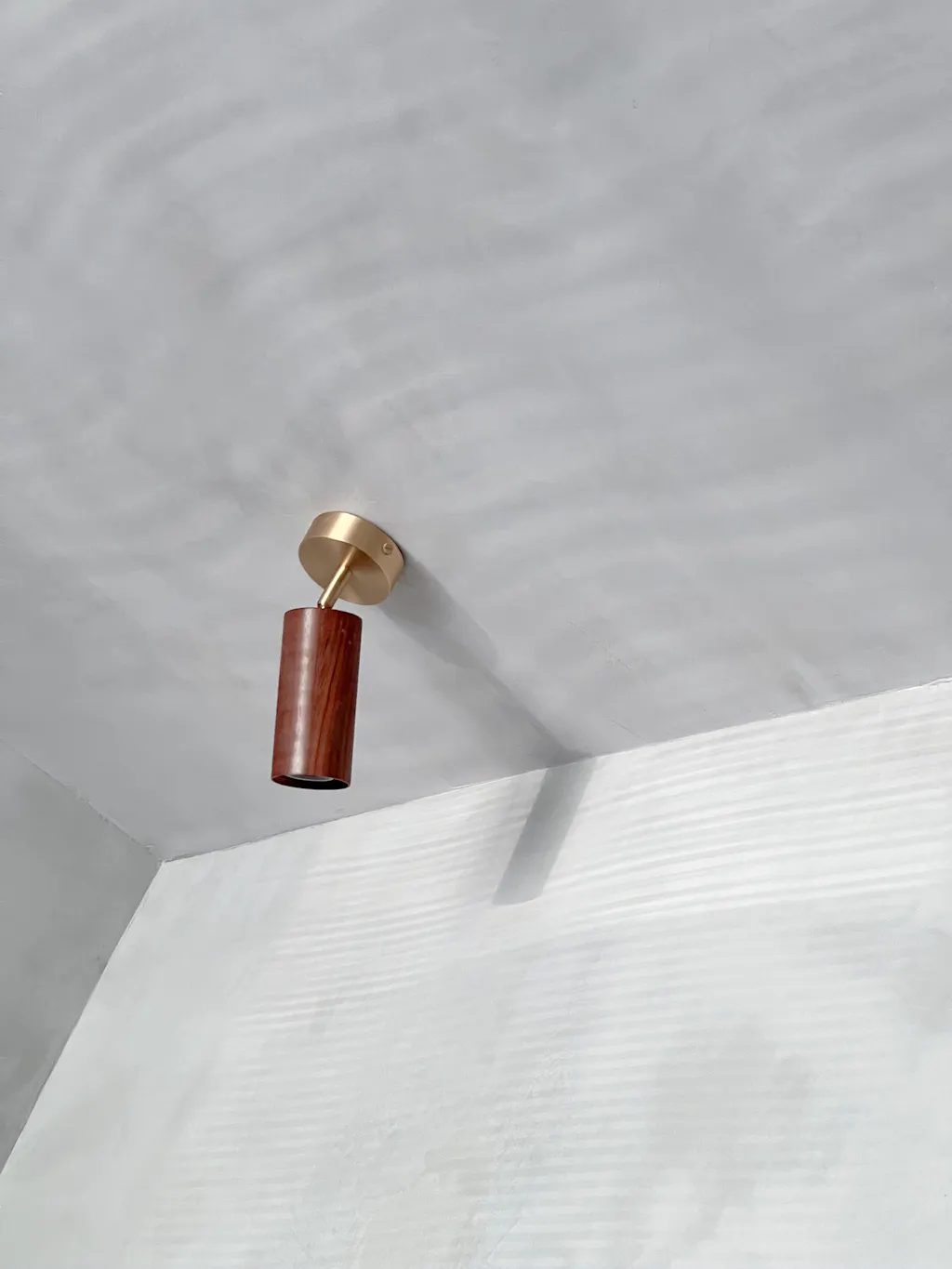 Thio Wooden Track Lighting – Adjustable & Elegant Lighting Fixture ...