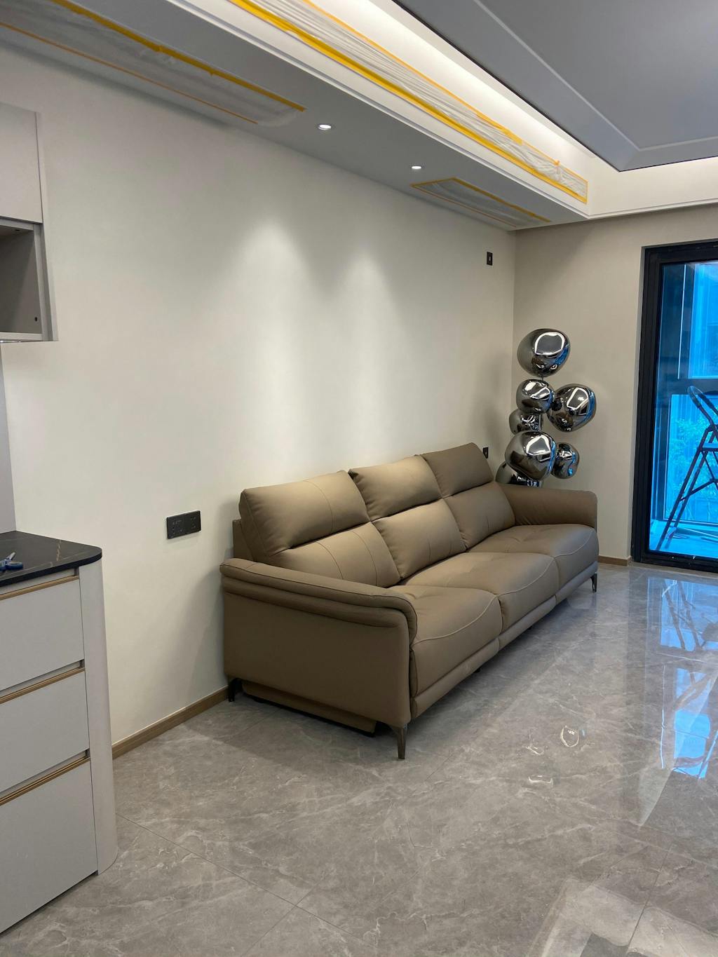 Lava Stand Floor Lamp – Unusual Lighting for Living Room – Vinlighting