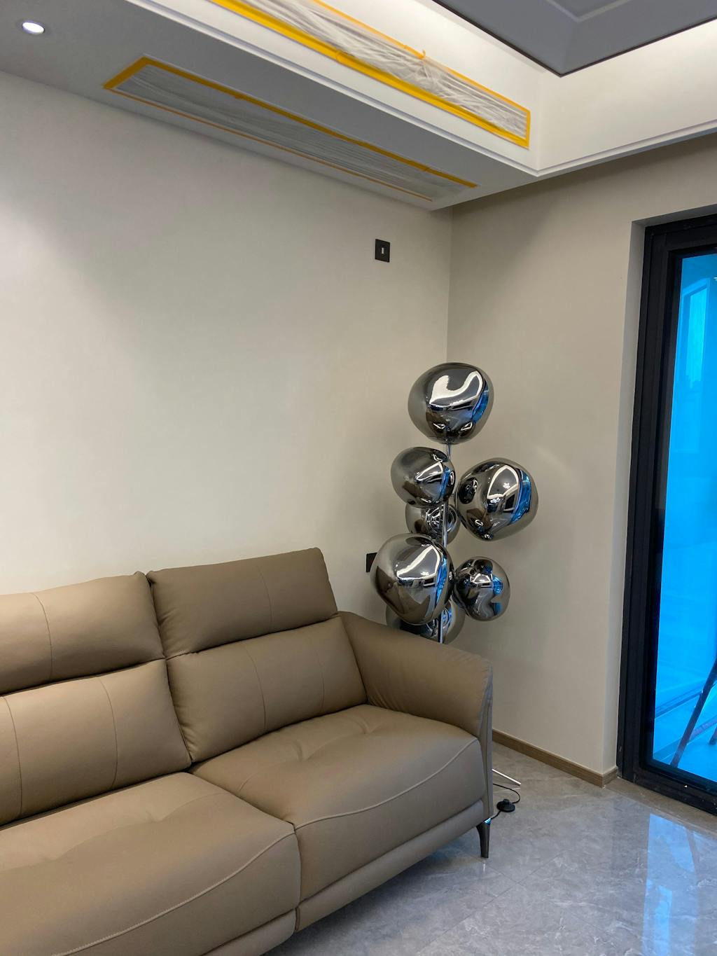 Lava Stand Floor Lamp – Unusual Lighting for Living Room – Vinlighting