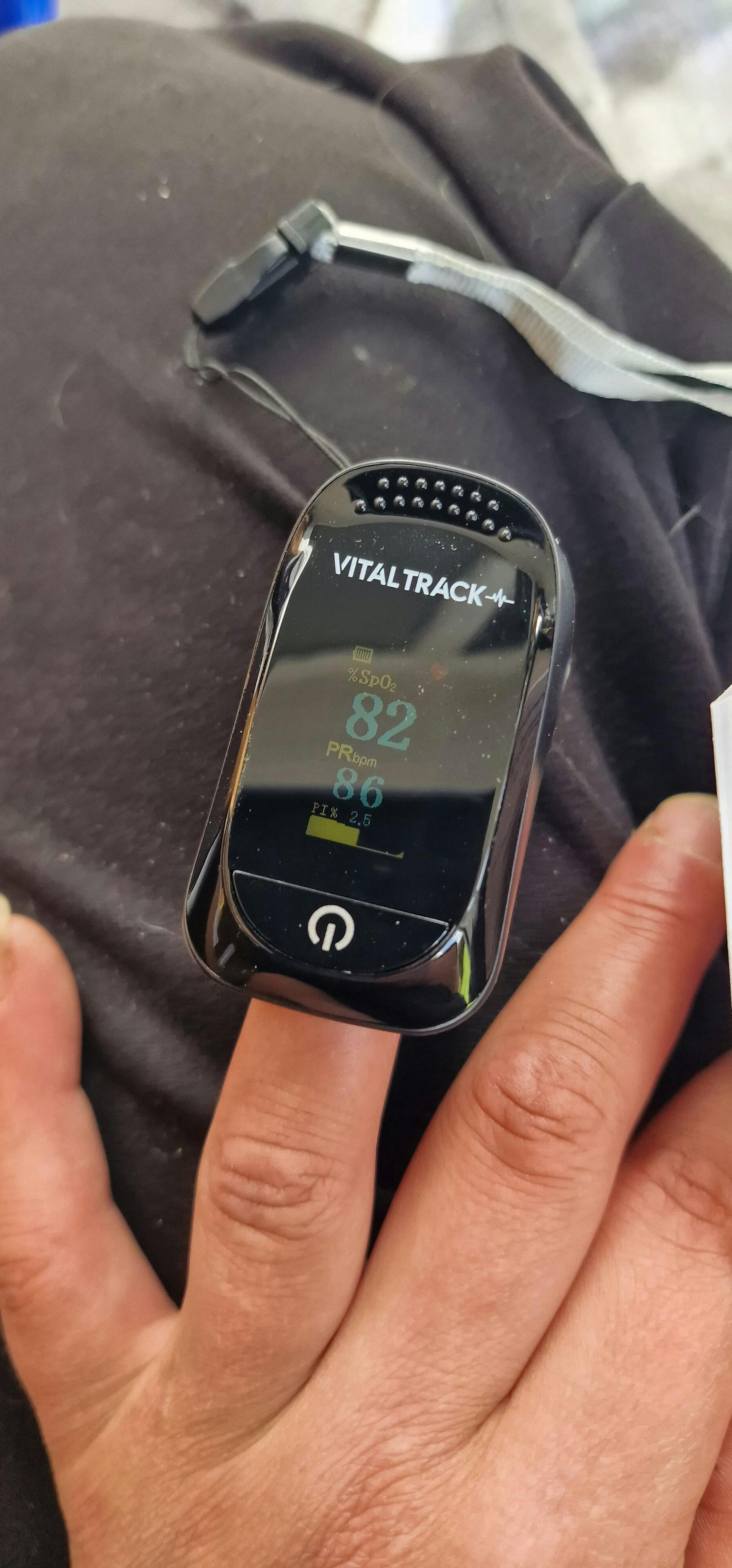 VitalTrack Pro Pulse Oximeter - VitalTrack