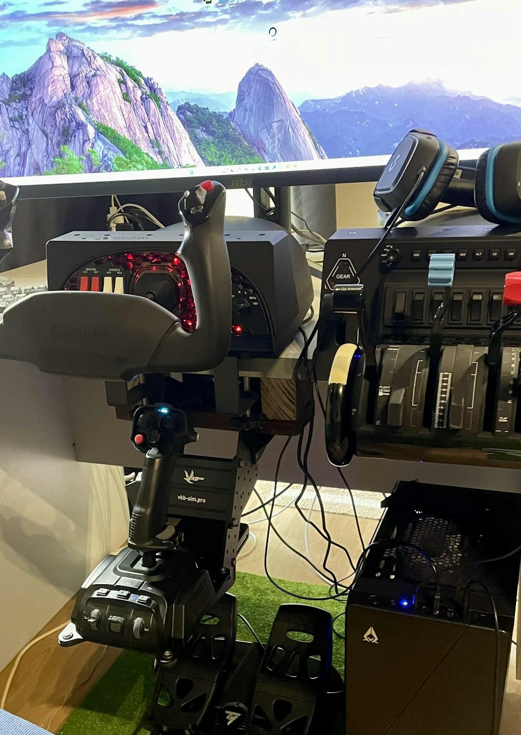 VKB Gladiator NXT Premium flight sim joystick