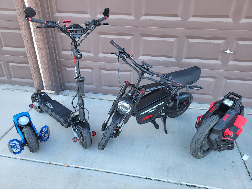 EMOVE RoadRunner Pro Seated Electric Scooter - Voromotors