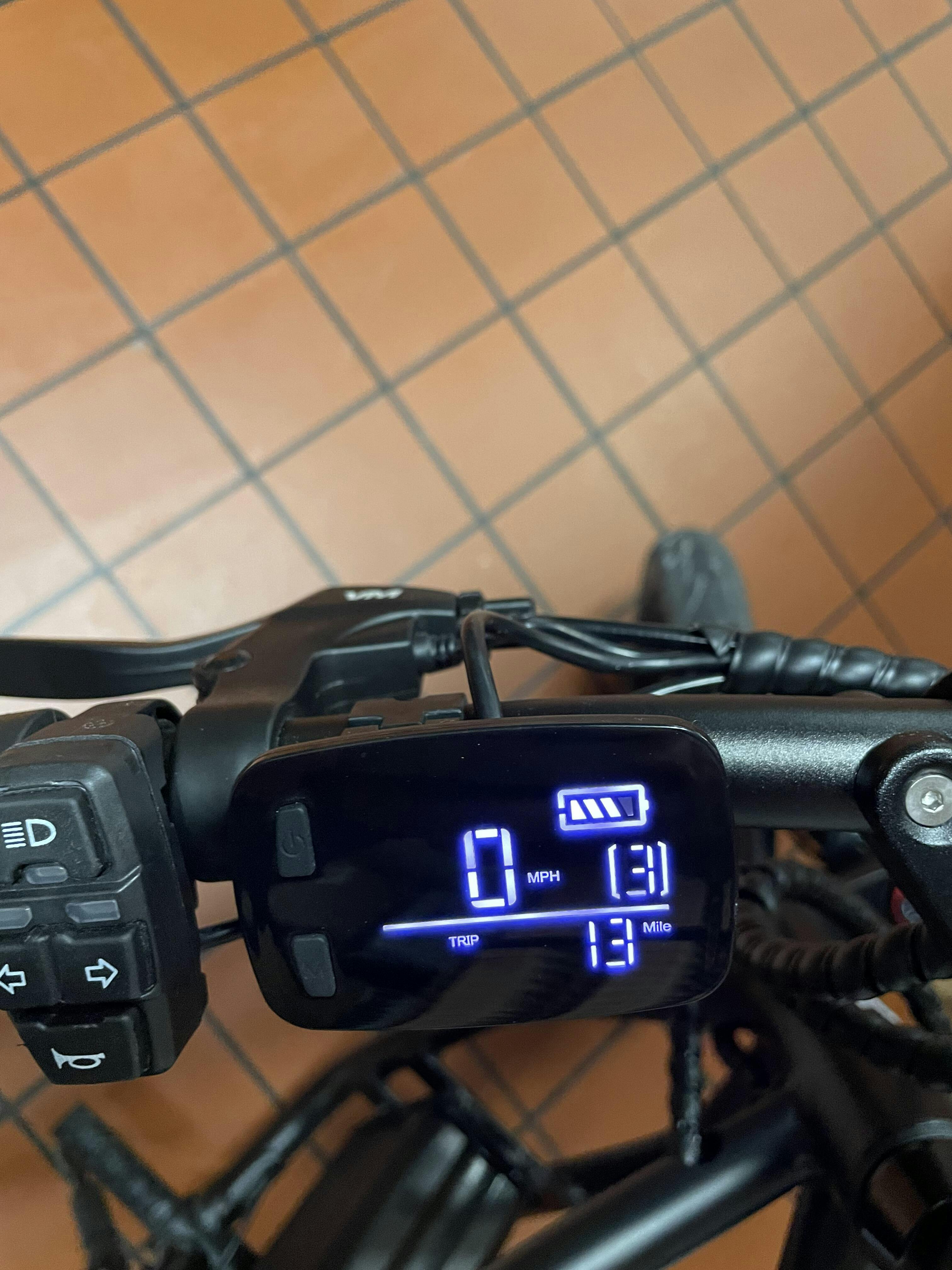 EMOVE RoadRunner V2 Electric Scooter - VORO MOTORS